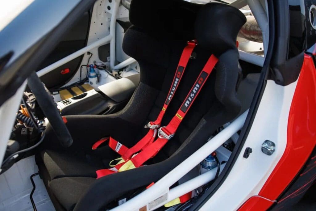 A Closer Look At The NISSAN GT4 – Zociety