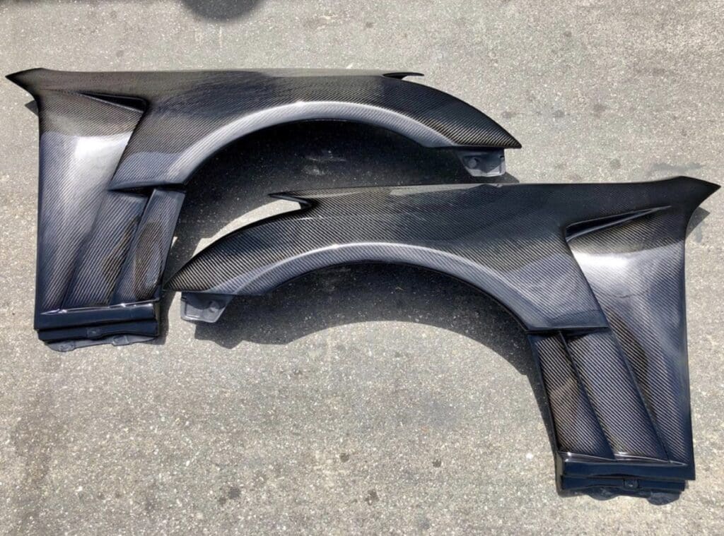 G35 Coupe RS4 Vented Fenders – Zociety
